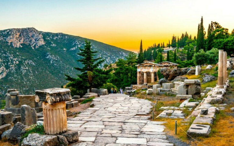 7 Spots in Greece You Have to See Before You Die - Welcome to Greece ...